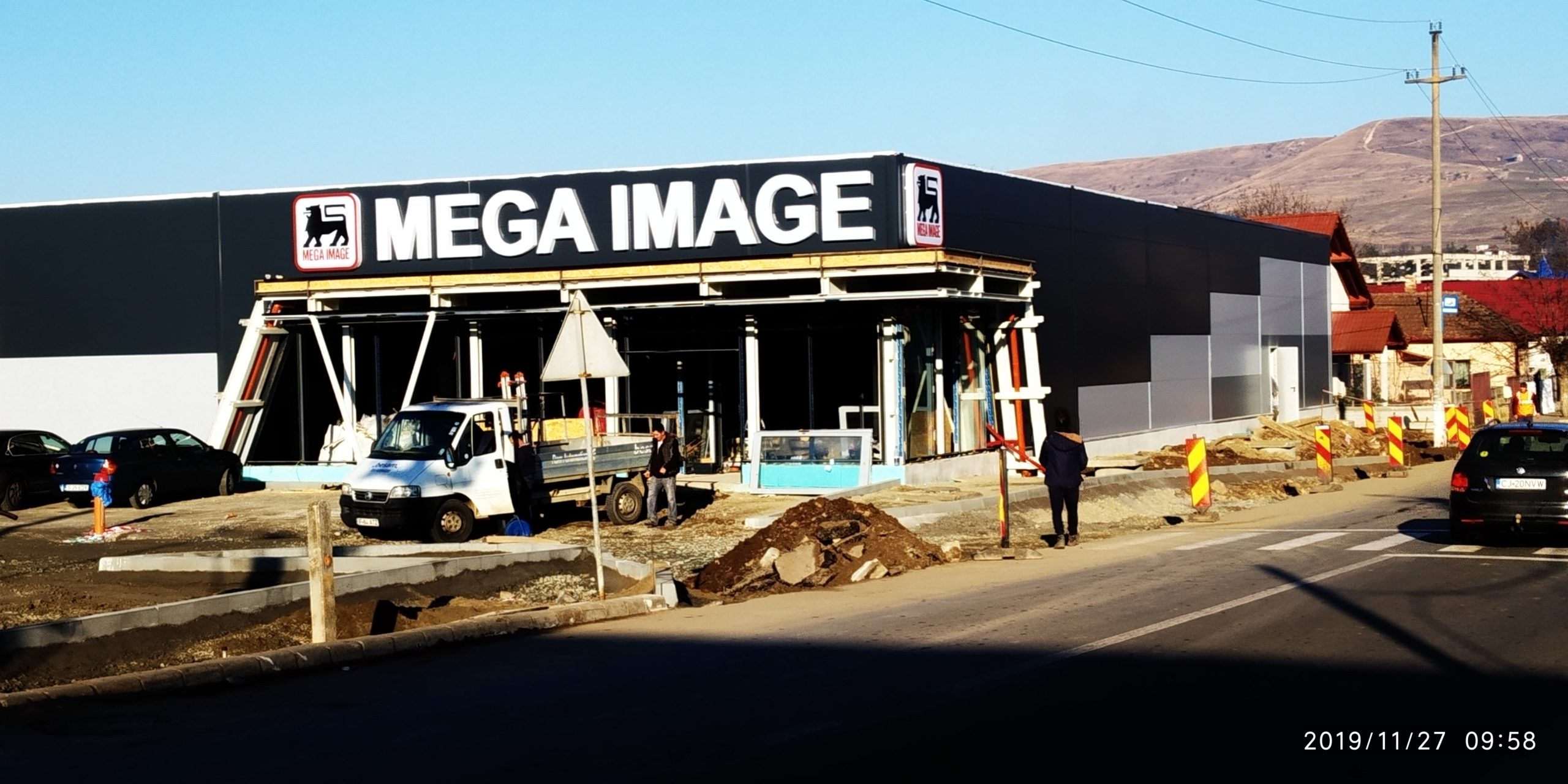 EXCLUSIV// Cand se deschide Mega Image din sensul giratoriu Floresti ...